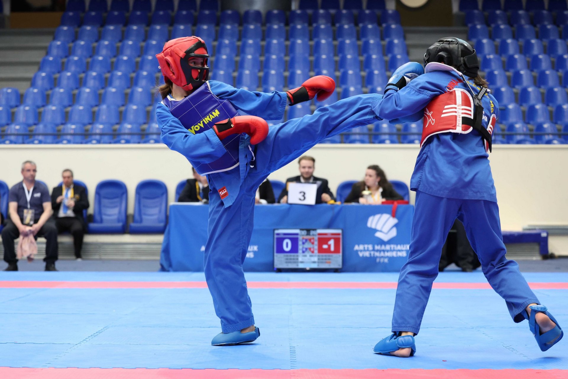 Lise Plaize championne de France combat des arts martiaux vietnamiens ...